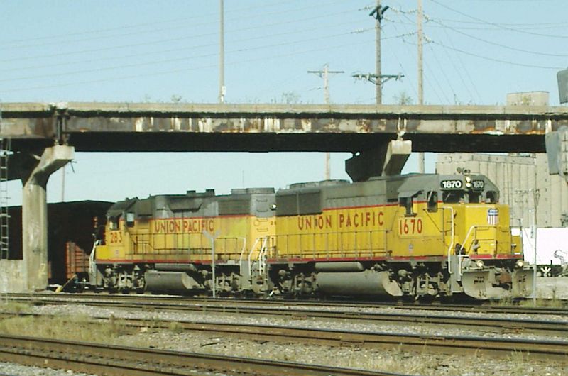 UP GP 38AC 1670 and GP 50 1670